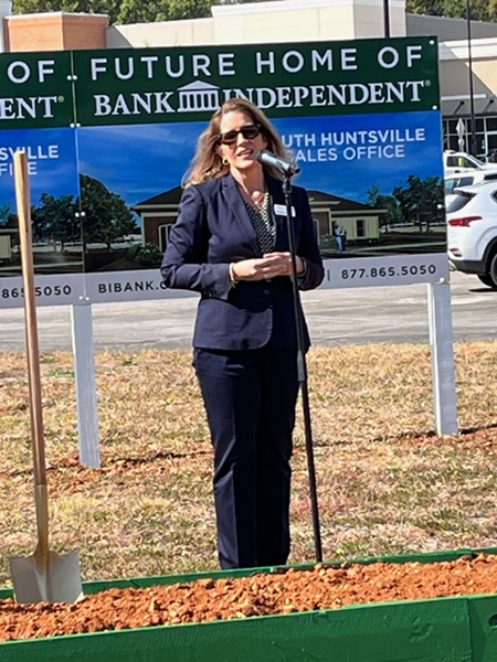 Bank Independent breaks ground 'to serve' South Huntsville - 256 Today