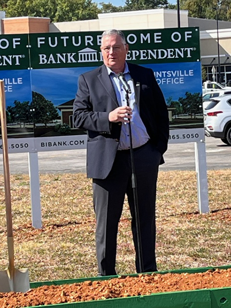 Bank Independent breaks ground 'to serve' South Huntsville - 256 Today