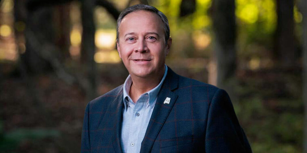 Highway named for Guardsmen killed in copter crash - 256 Today