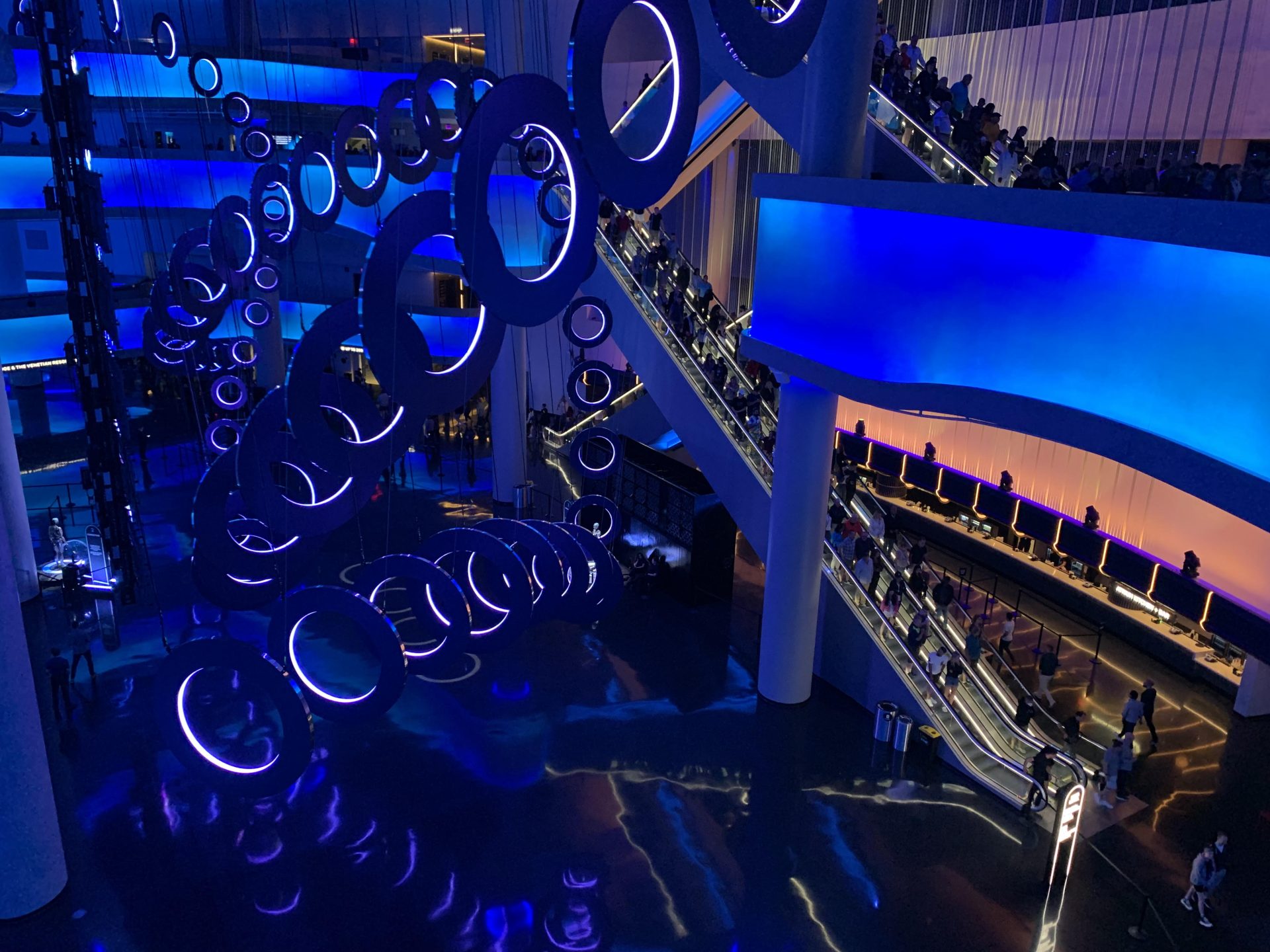 Las Vegas Sphere sets standard for audio, visual performances - 256 Today