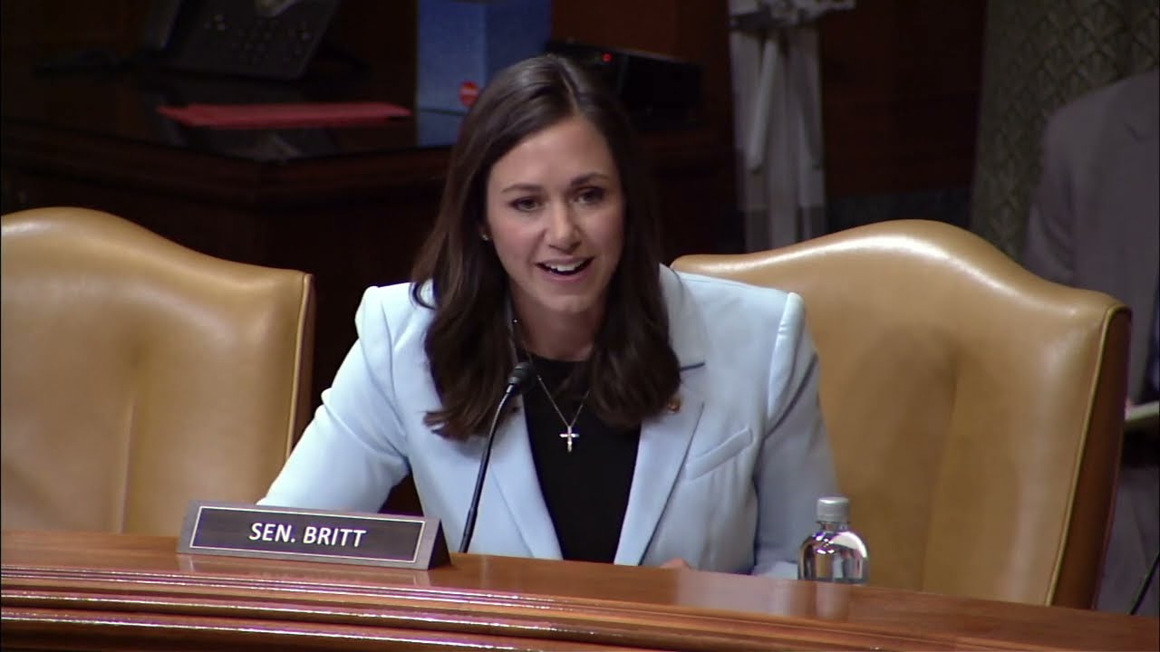 Britt boosts Marshall programs in hearing with NASA administrator