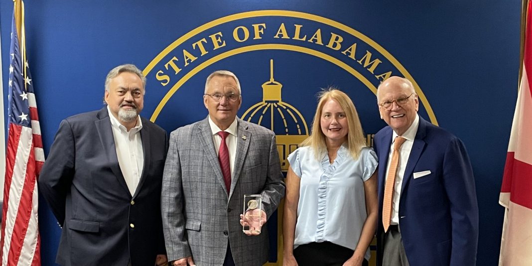 Reynolds named Alabama 310 Legislator of the Year - 256 Today